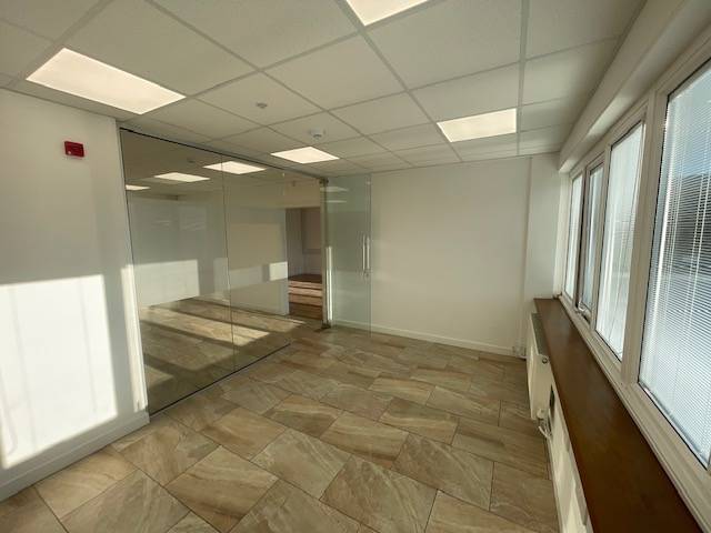 JR Quarter Office 9 - JR Office and Warehouse Rentals